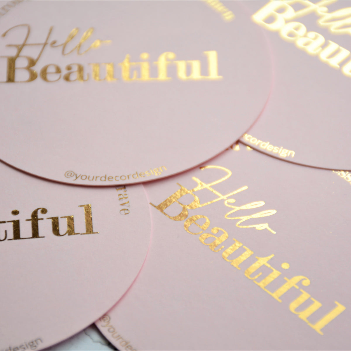 Personalised Foiled Round Place Card – Your Decor Design